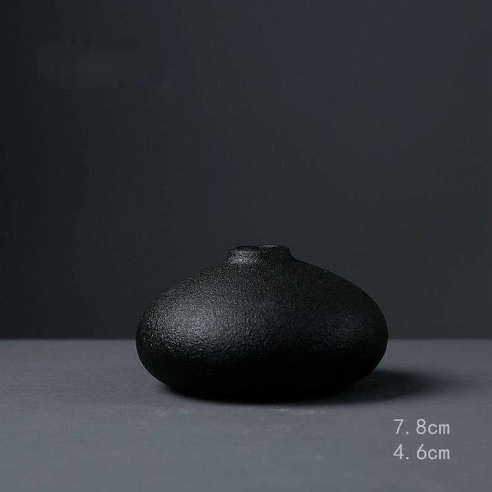 Matte Black Ceramic Vase - Decorstly