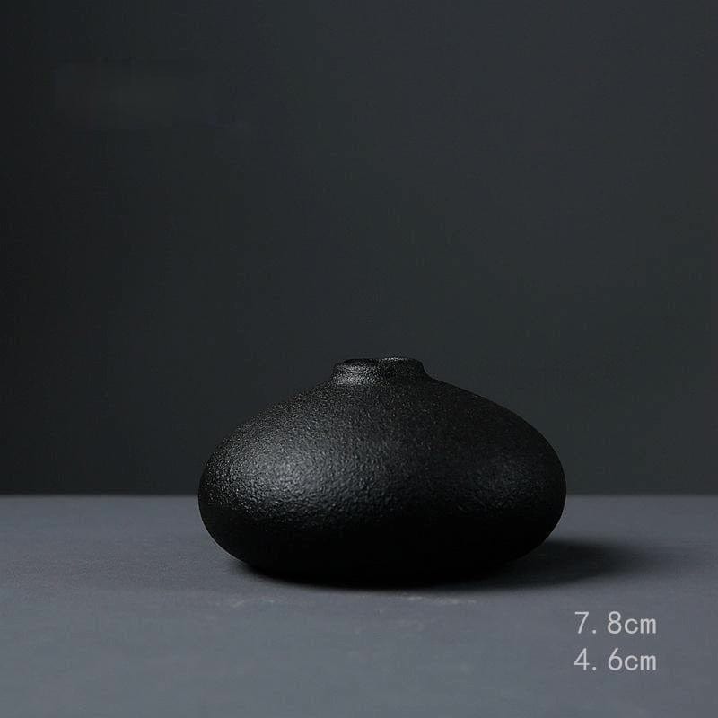Matte Black Ceramic Vase - Decorstly